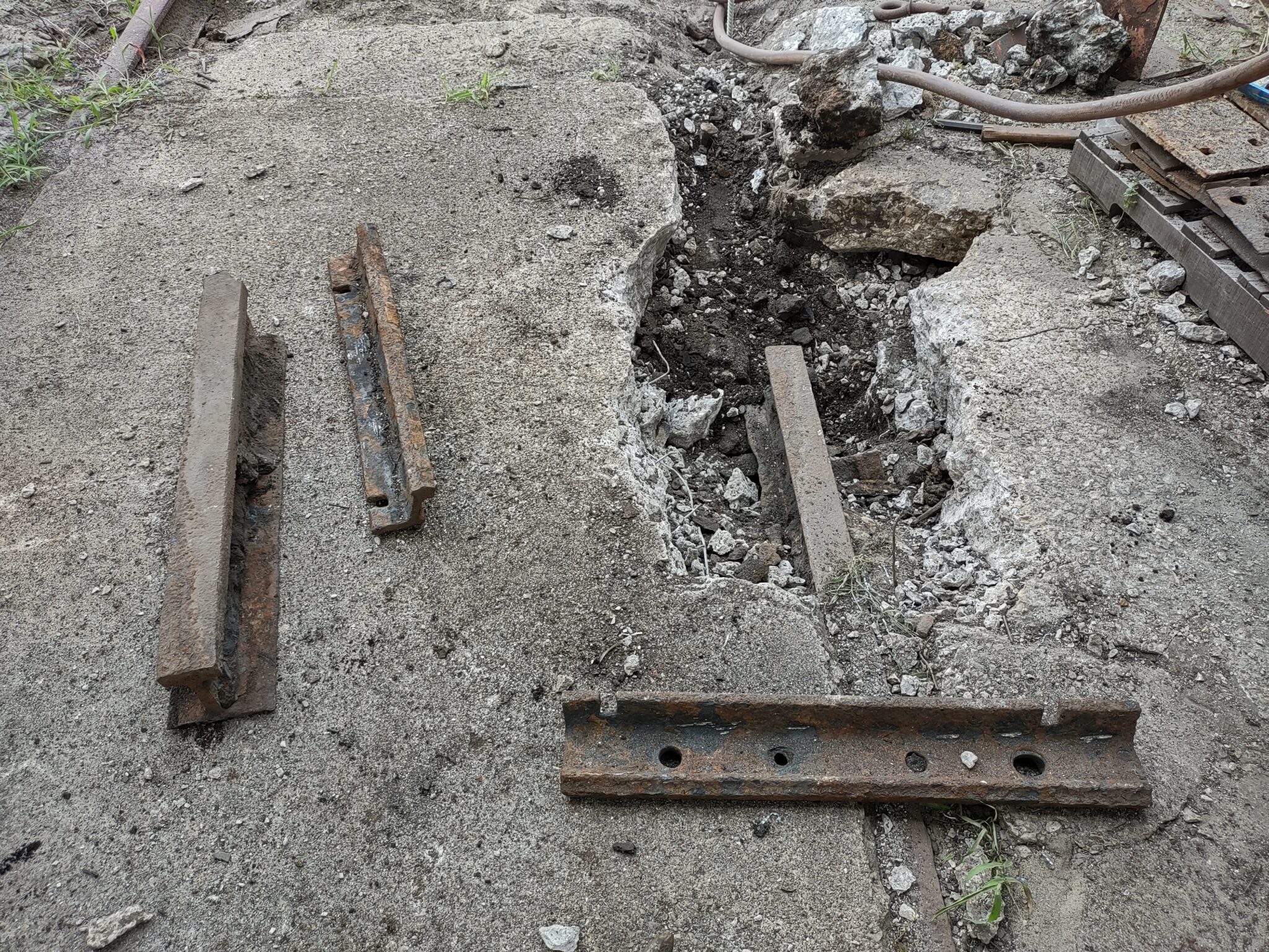 Expanding Tracks and Turntable maintenance – Midwest Railway ...